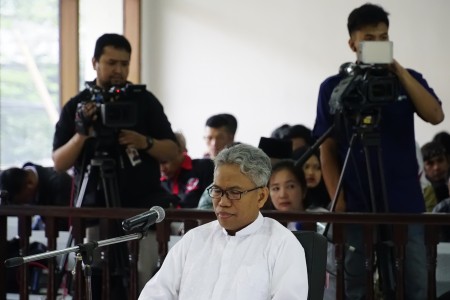 Sidangnya Pindah Buni Yani Berat Berpisah Dengan Keluarga | Tagar