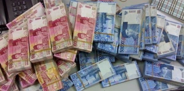 Uang Dalam Kardus OTT Bengkulu Diamankan KPK | Tagar