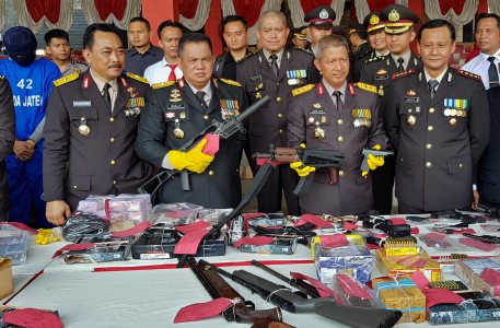 Semarang: Polisi Bongkar Bisnis Senjata Api Ilegal | Tagar
