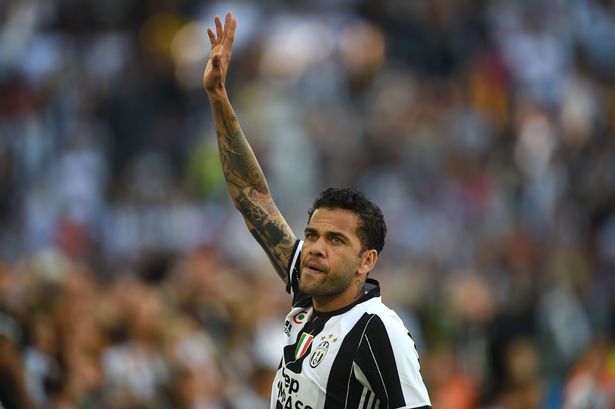 Alves Pilih PSG Karena Gaji Lebih Tinggi Dibanding City | Tagar
