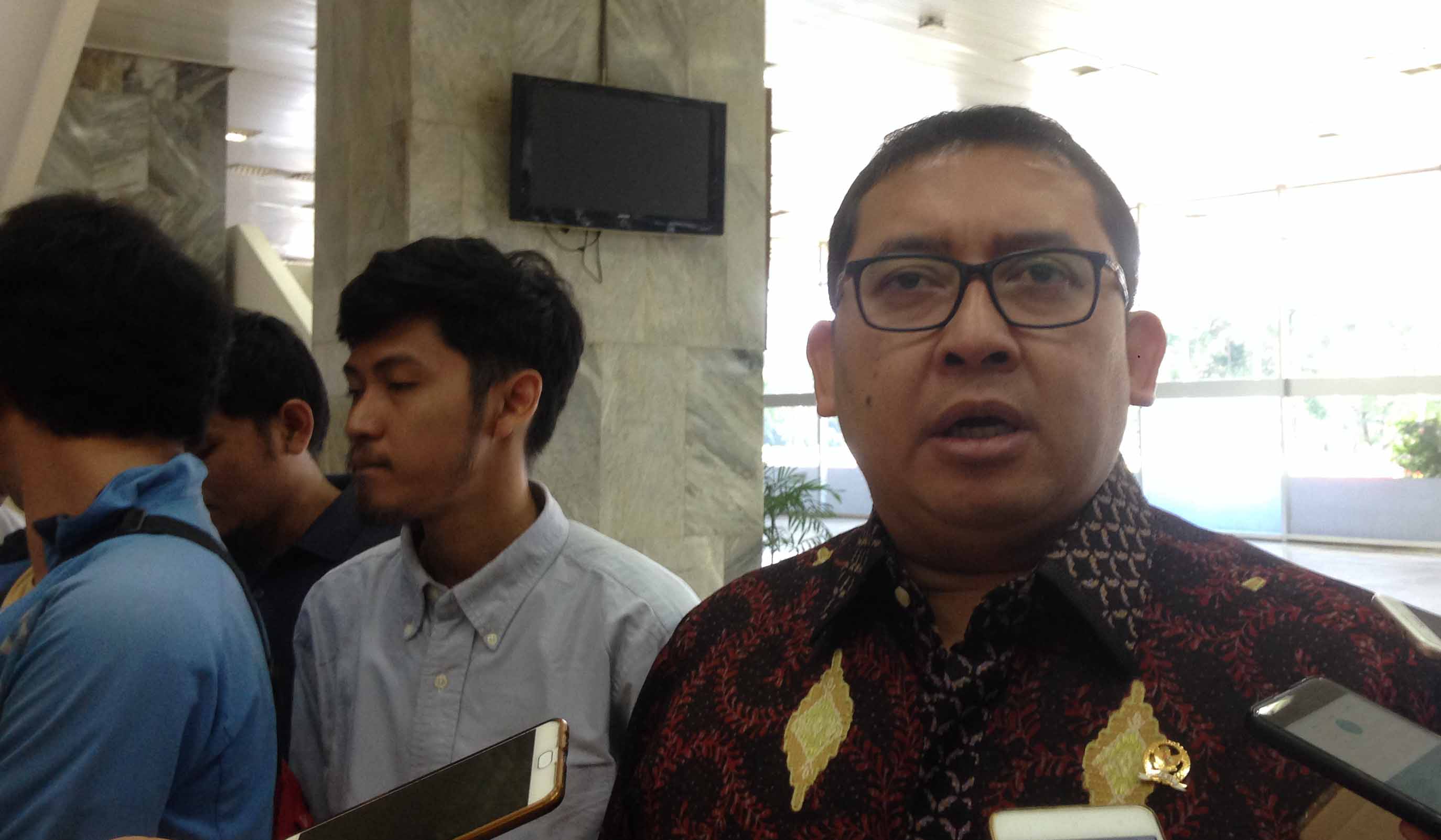 Karena Viktor, Gerindra Akan Sulit Berkoalisi dengan Nasdem | Tagar Karena Viktor, Gerindra Akan Sulit Berkoalisi dengan Nasdem | Tagar