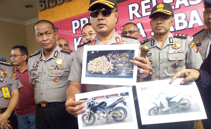 Polda Jabar Tembak Mati Komplotan Bandit Spesialis Toko Emas | Tagar Polda Jabar Tembak Mati Komplotan Bandit Spesialis Toko Emas | Tagar