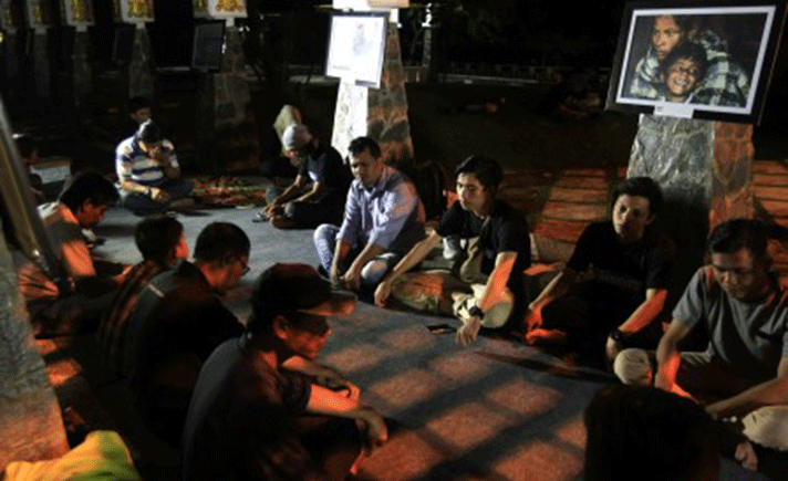 Peringati 13 Tahun Tsunami, Nelayan Zikir, Jurnalis Doa Bersama | Tagar Peringati 13 Tahun Tsunami, Nelayan Zikir, Jurnalis Doa Bersama | Tagar