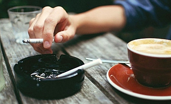 Rokok dan Kopi Jadi Penyebab Kulit Kering | Tagar