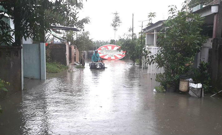 Tak Peduli Tempat, Kini Banjir Juga Rambah Semarang Atas | Tagar
