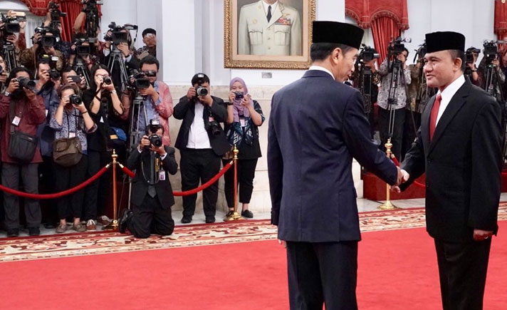 Pengalaman di KPK, Alasan Jokowi Pilih Heru Winarko Jadi Kepala BNN | Tagar Pengalaman di KPK, Alasan Jokowi Pilih Heru Winarko Jadi Kepala BNN | Tagar