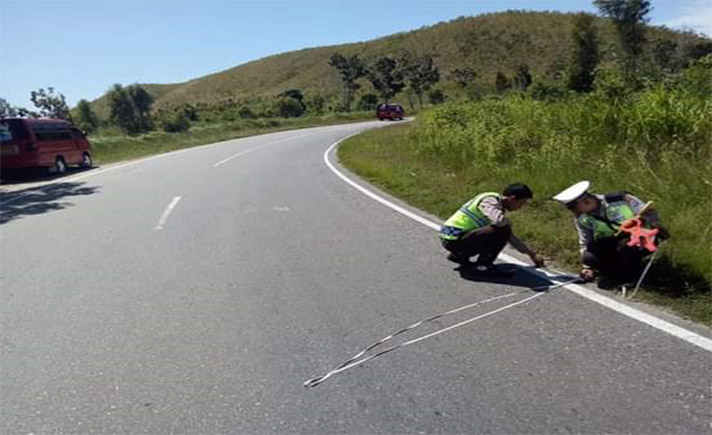 Pengendara Motor Tewas Ditabrak Minibus di Maluku | Tagar Pengendara Motor Tewas Ditabrak Minibus di Maluku | Tagar