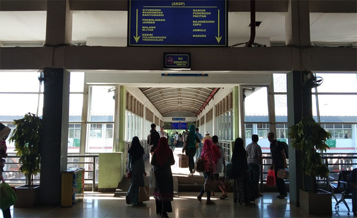 H+3, Lonjakan Penumpang di Terminal Purabaya | Tagar
