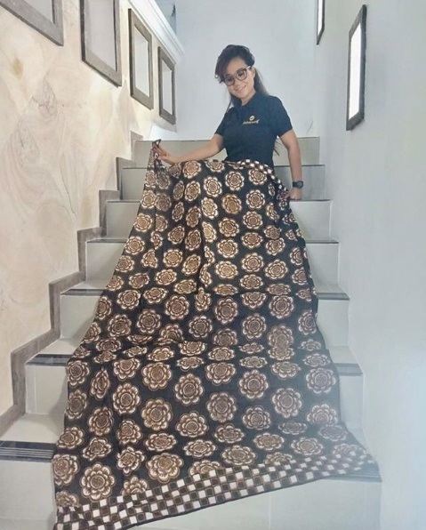 Bintang Mira, Jalan Panjang Mengangkat Batik Etnik Khas Bali | Tagar