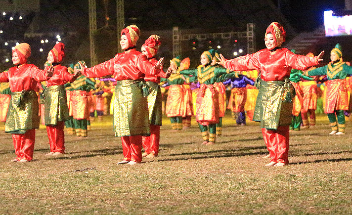 Tarian Kolosal Dalam Pekan Kebudayaan Aceh | Tagar