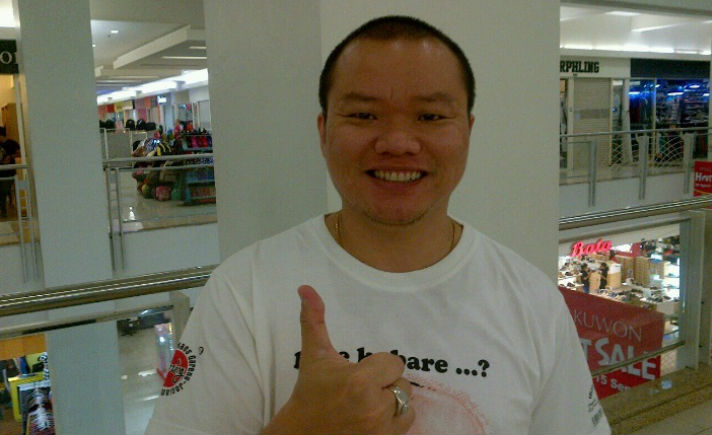 Salut! Johan Yan Bos Kristiani Menghajikan Karyawan Muslim | Tagar