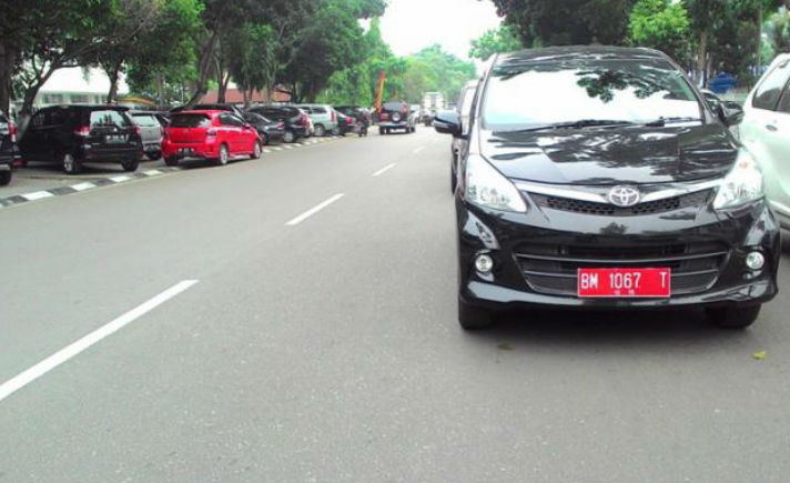 Lihat Mobil Plat Merah Mudik, Jepret Viralkan di Media Sosial | Tagar