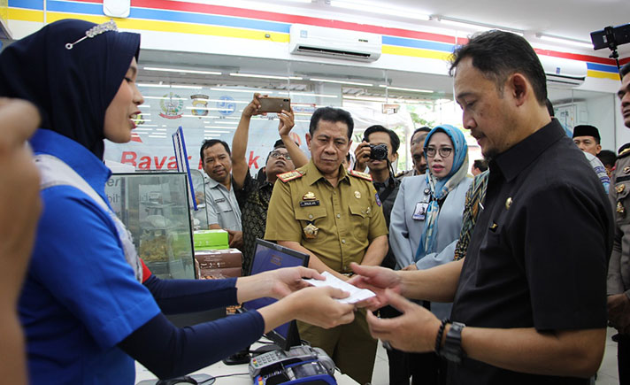 Permudah Bayar Pajak Kendaraan, Bapenda Sulsel Luncurkan e-Samsat | Tagar Permudah Bayar Pajak Kendaraan, Bapenda Sulsel Luncurkan e-Samsat | Tagar