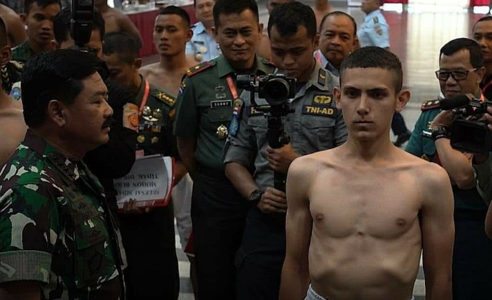 Enzo Zenz Allie, WNI Keturunan Prancis Jadi TNI | Tagar Enzo Zenz Allie, WNI Keturunan Prancis Jadi TNI | Tagar