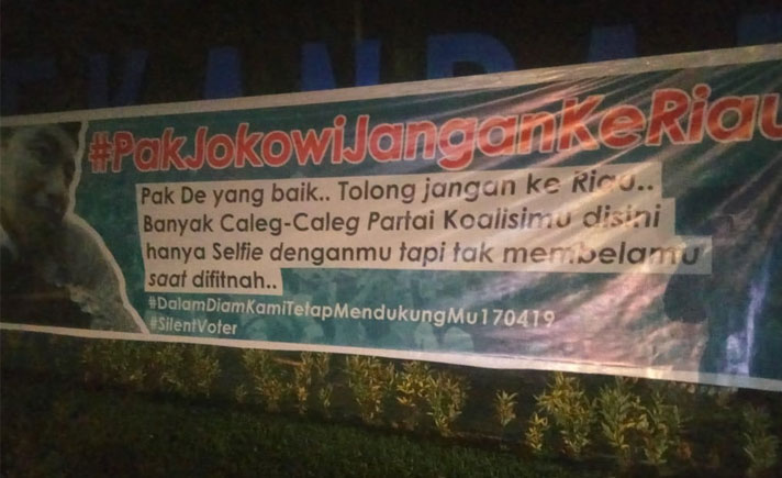 Beredar Spanduk Minta Jokowi Jangan Kampanye di Riau, Ini Alasannya ... Beredar Spanduk Minta Jokowi Jangan Kampanye di Riau, Ini Alasannya ...
