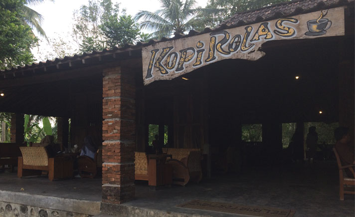 Sruput Kopi Sembari Menikmati Suasana Pedesaan | Tagar