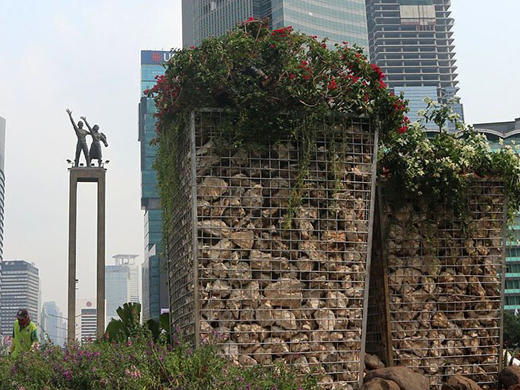 Instalasi Batu Gabion, Pengganti Getah Getih | Tagar