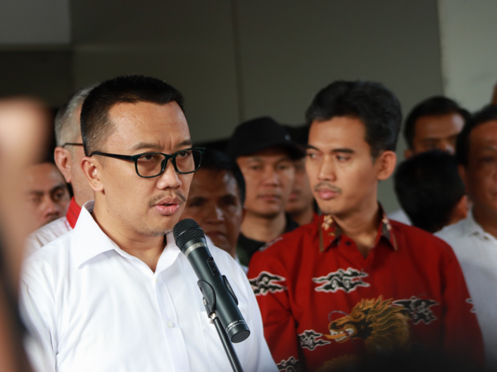 Jadi Tersangka Suap, Imam Nahrawi Minta Maaf ke Jokowi | Tagar Jadi Tersangka Suap, Imam Nahrawi Minta Maaf ke Jokowi | Tagar
