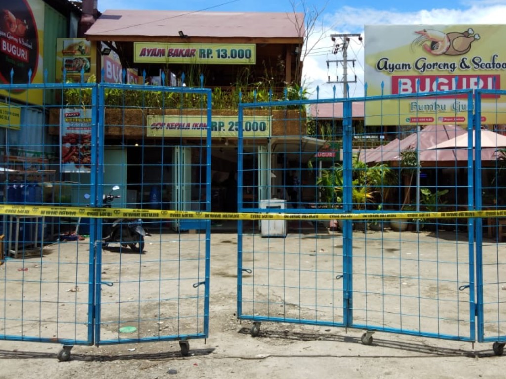 Karyawan RM Buguri Makassar Ditebas Parang | Tagar