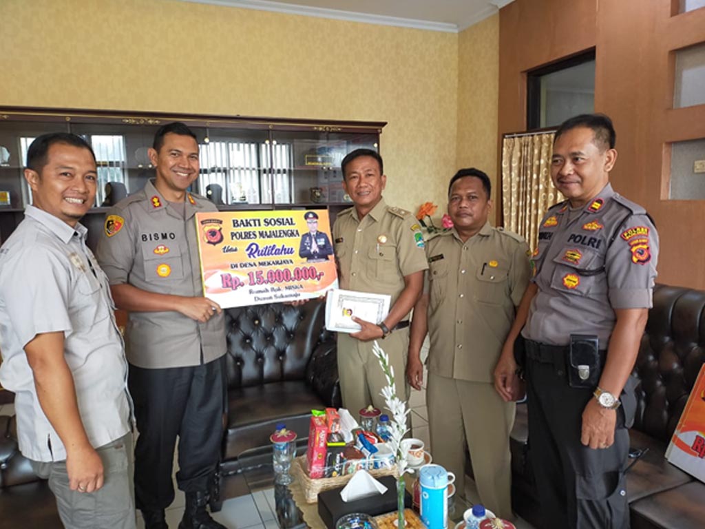 Kapolres Majalengka Beri Bantuan Kepada Tujuh Warga Tagar