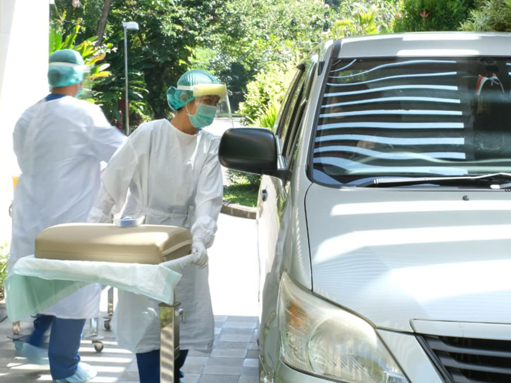 BIMC Hospital Nusa Dua Layani Rapid Test Drive Thru | Tagar