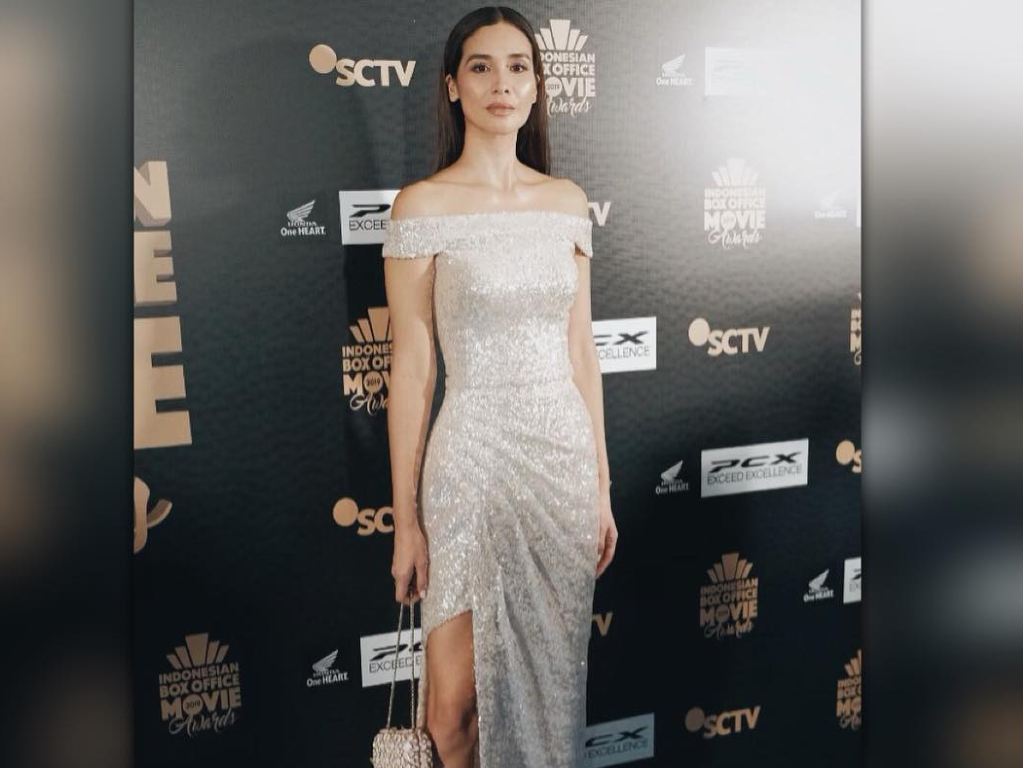 5 Gaya Marsha Timothy, No 3 Inspirasi OOTD Bak Artis Bollywood | Tagar