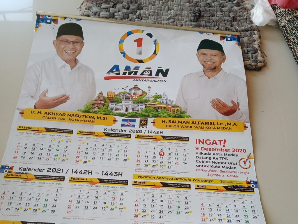 Istri Cawalkot Medan Akhyar Nasution Bagi-bagi APK di Masjid | Tagar Istri Cawalkot Medan Akhyar Nasution Bagi-bagi APK di Masjid | Tagar