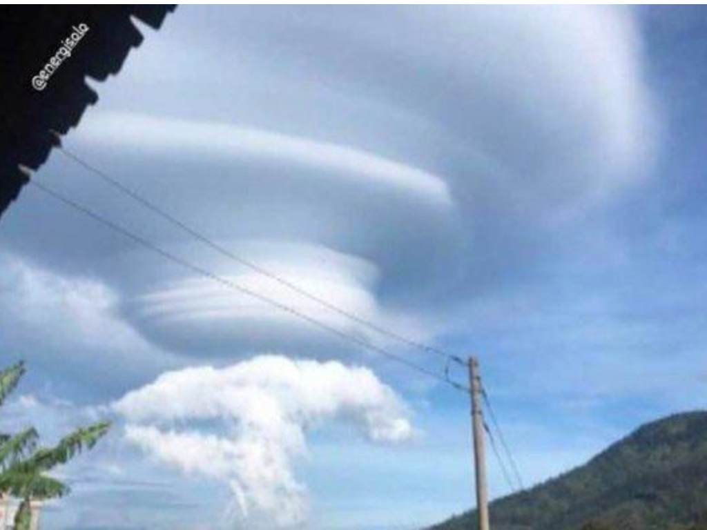Kata BMKG Terkait Awan Berbentuk Pusaran di Gunung Lawu | Tagar Kata BMKG Terkait Awan Berbentuk Pusaran di Gunung Lawu | Tagar