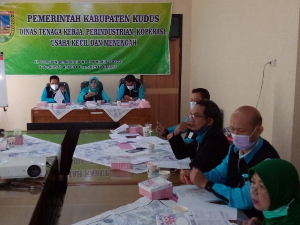 Dewan Pengupahan Sepakat UMK Kudus 2021 Rp 2.290.995 | Tagar Dewan Pengupahan Sepakat UMK Kudus 2021 Rp 2.290.995 | Tagar
