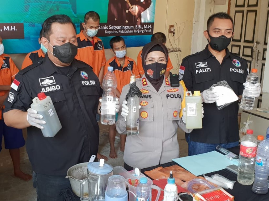 Polisi Gerebek Home Industry Hendak Produksi Sabu | Tagar Polisi Gerebek Home Industry Hendak Produksi Sabu | Tagar