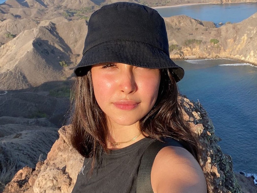 Estelle Linden Bintangi Film Teachers, Jadi Guru Kocak | Tagar