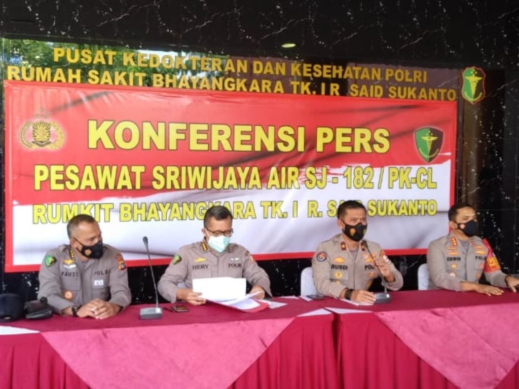 DVI Polri Terima 40 Sampel DNA dan 16 Kantong Jenazah SJ-182 | Tagar