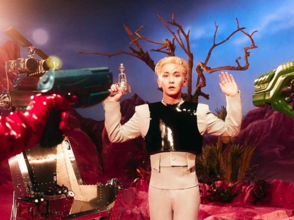 ComeBack Key SHINee “BAD LOVE” Puncaki Tangga Lagu | Tagar