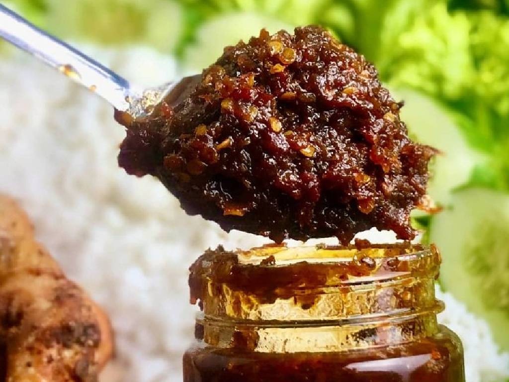Suka Pedas? Berikut Sambal Khas Indonesia yang Wajib Dicoba | Tagar