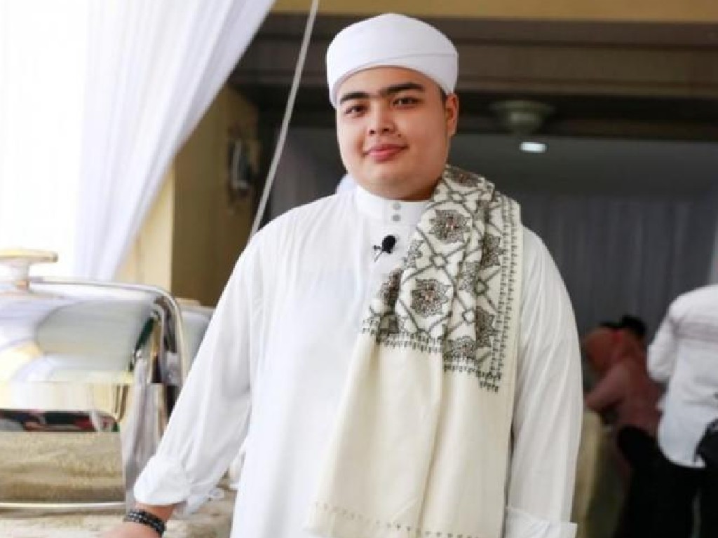 Profil Ameer Azzikra, Anak Arifin Ilham yang Wafat Diusia 20 | Tagar Profil Ameer Azzikra, Anak Arifin Ilham yang Wafat Diusia 20 | Tagar