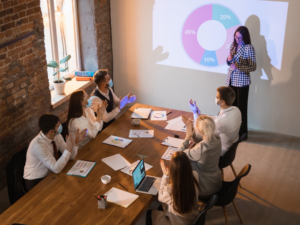 Lakukan Hal Ini Agar Presentasi Kamu Lebih Efektif | Tagar