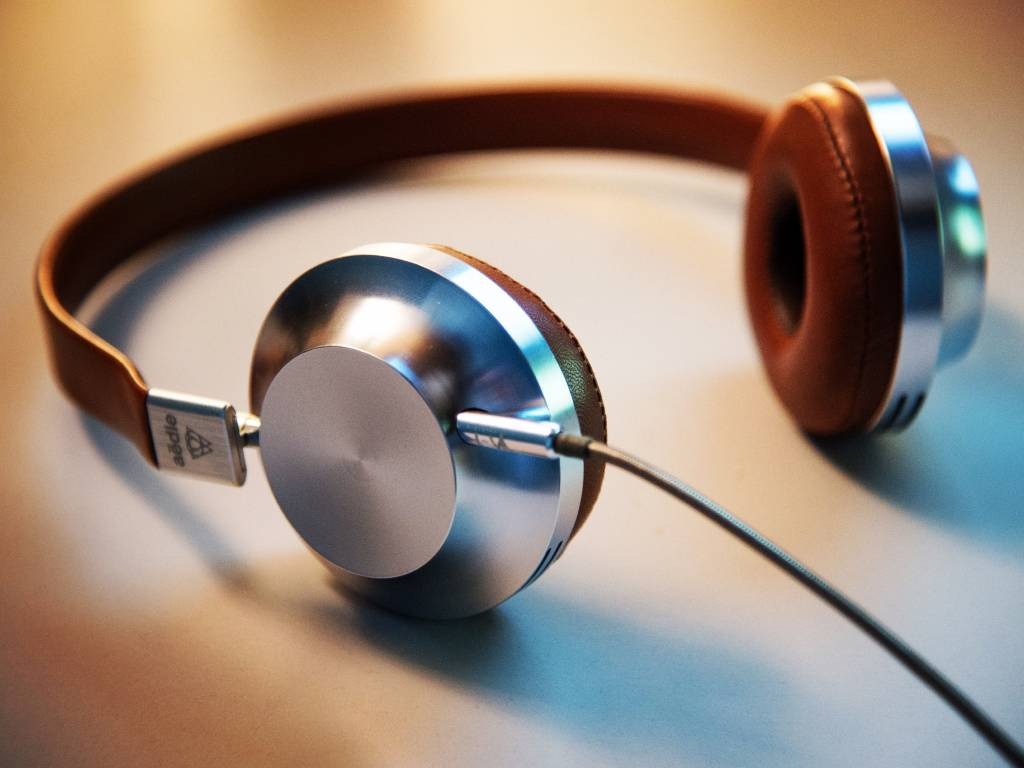 Harga Beragam, Inilah Hal yang Membuat Earphone Mahal | Tagar