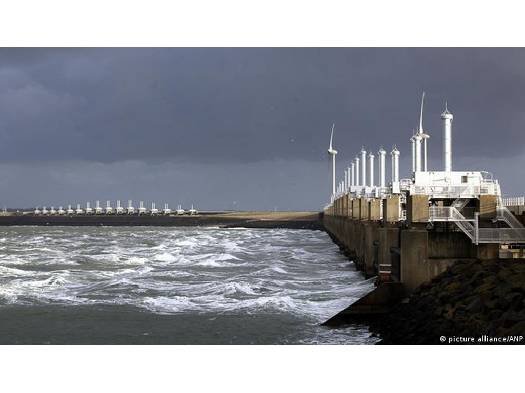 Membentengi Daratan dengan Tanggul Raksasa di Seluruh Dunia | Tagar