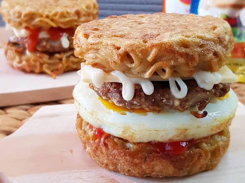 Bosen Cuma Direbus? Yuk, Cobain 6 Olahan Berbahan Dasar Mie | Tagar