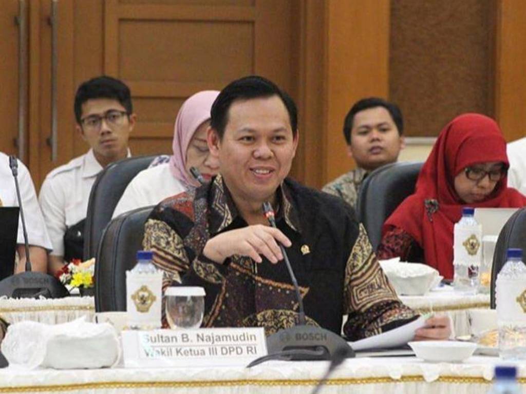 Wakil Ketua DPD RI Tanggapi Aturan Standar Pengeras Suara Masjid | Tagar Wakil Ketua DPD RI Tanggapi Aturan Standar Pengeras Suara Masjid | Tagar