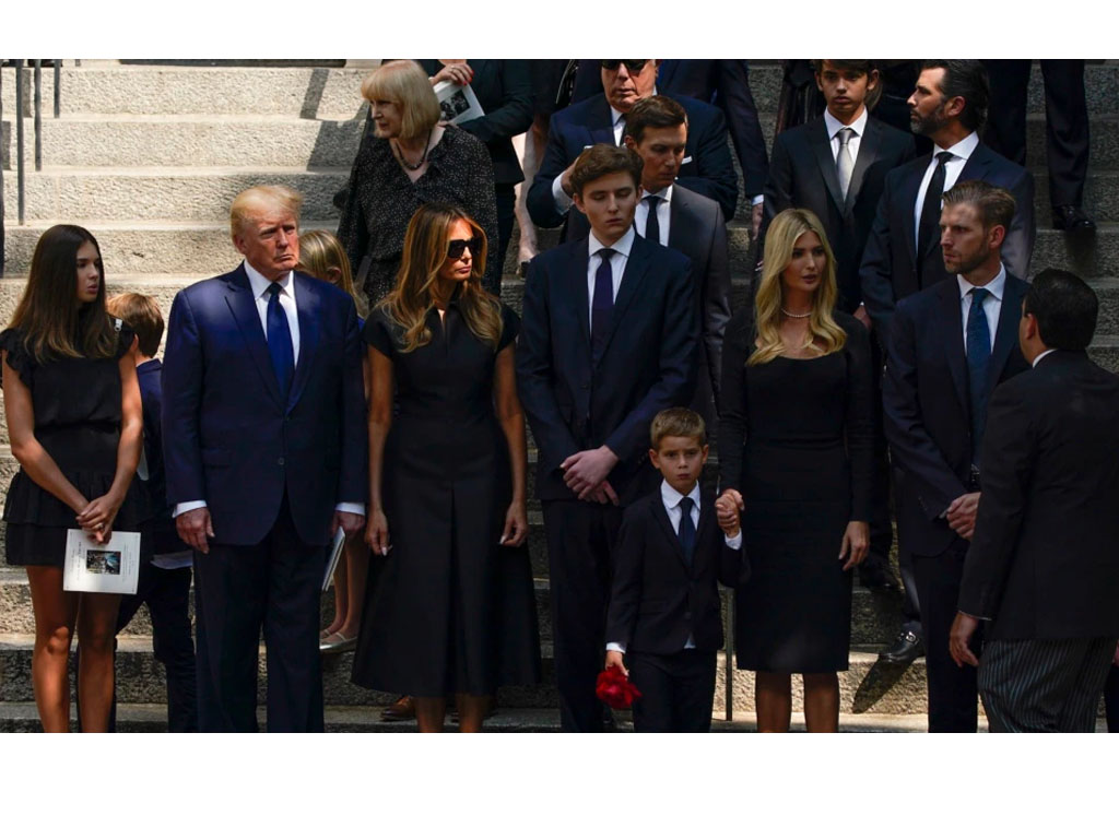 Donald Trump Hadiri Pemakaman Ivana Istri Pertamanya | Tagar