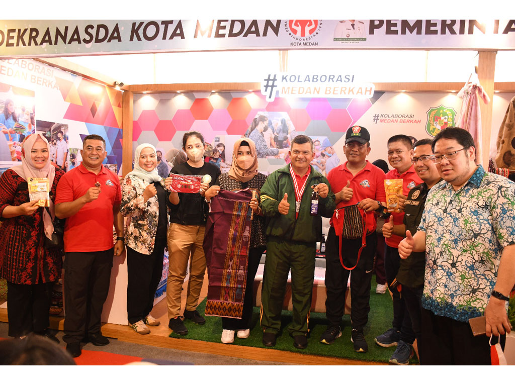 Pameran Alutsista TNI di Expo Kodam I BB di Medan Dikunjungi Pelajar ...