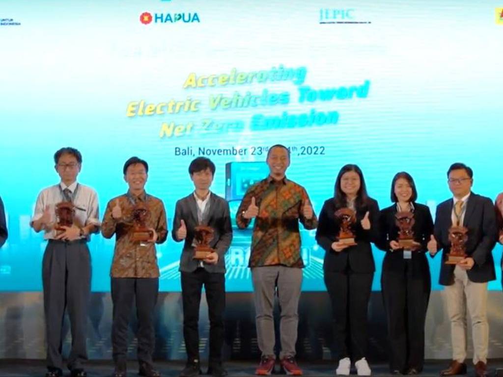Jadi Tuan Rumah HAPUA-JEPIC Symposium 2022, PLN Dorong Ekosistem Kendaraan Listrik Demi Wujudkan ...
