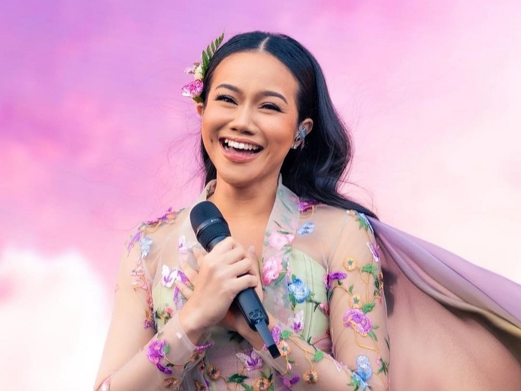 Mengandung Pesan Mendalam, Makna Dibalik Lagu 'Jalan Pulang' Karya Yura ... Mengandung Pesan Mendalam, Makna Dibalik Lagu 'Jalan Pulang' Karya Yura ...