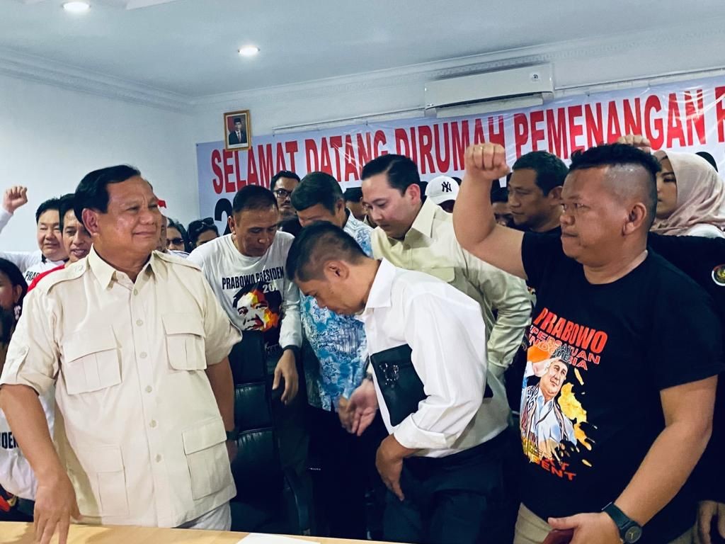 Poltak Agustinus Sinaga Ajak Pendukung Capres Lain Ikut Arahan Prabowo ...
