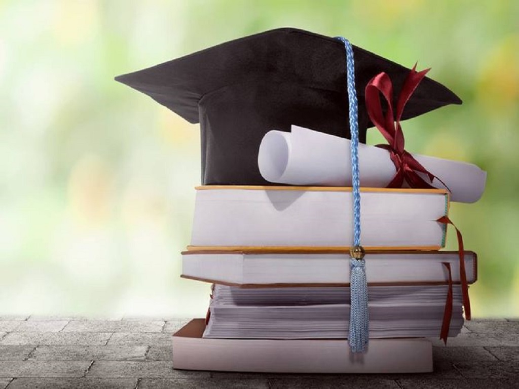 Panduan Lengkap Tentang Uang Kuliah Tunggal (UKT) di Indonesia, Ini ...