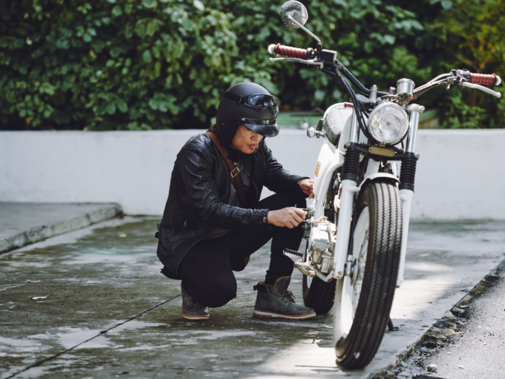 Cara Merawat Motor Saat Musim Hujan | Tagar